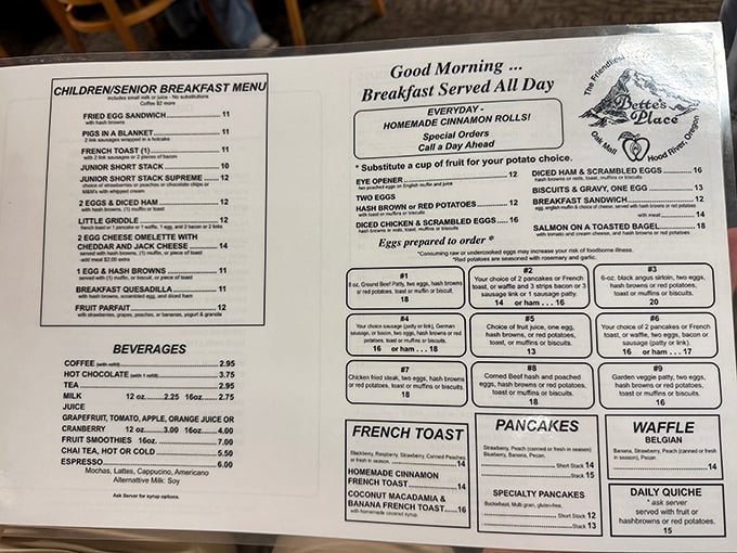The menu at Bette's reads like a breakfast love letter—homemade cinnamon rolls and specialty pancakes steal the spotlight while eggs get star treatment.