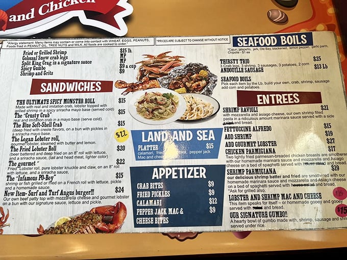 The menu reads like a love letter to the ocean—from seafood boils to sandwiches that would make Poseidon himself put down his trident.