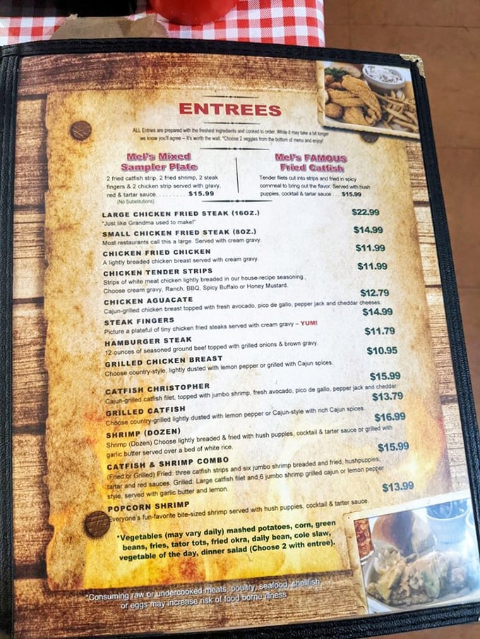 The menu reads like a love letter to Texas comfort food. Chicken fried steak "just like Grandma used to make" isn't just a claim—it's a promise.