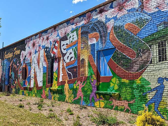 Street art that spells it out for you! This vibrant mural captures Conyers' spirit with the subtlety of a Broadway musical—and twice the color.