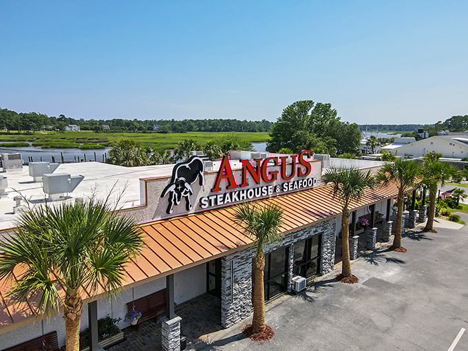 Angus combines the best of land and sea in a setting that's both modern and welcoming.