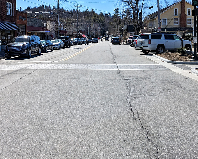 Blowing Rock’s charming main street stretches through town, inviting visitors to slow down, explore, and soak in the mountain-town magic.