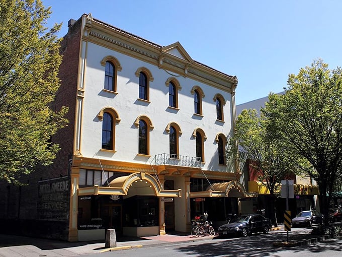 Downtown Hood River captures that perfect small-town vibe where the mountains meet Main Street and stress doesn't stand a chance.