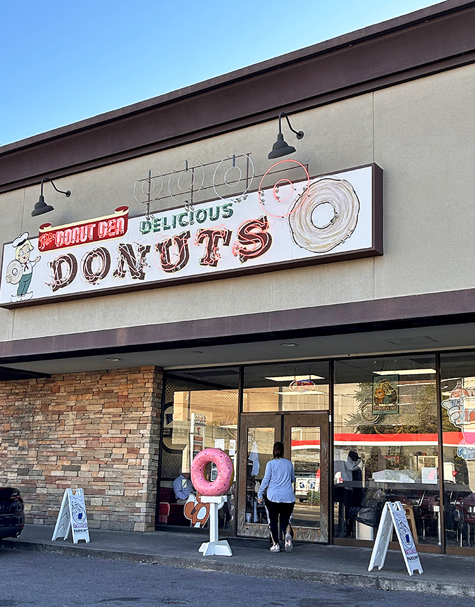 Fox's vintage sign has guided Nashville donut lovers through decades – some things just get better with age.