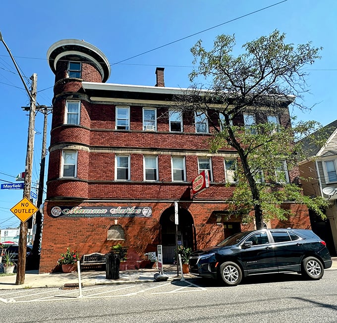 Mama Santa's brick building stands like a guardian of Little Italy's culinary traditions – no fancy frills, just pizza perfection.