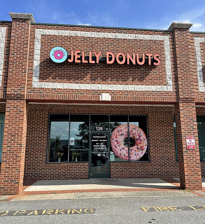 When jelly donuts get their own shop, you know North Carolina takes its filled pastries seriously. 