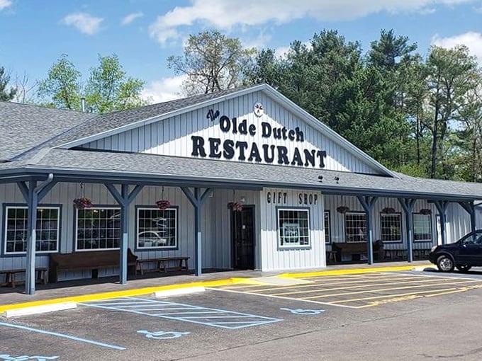Olde Dutch stands proud like a Norman Rockwell painting come to life in rural Ohio.
