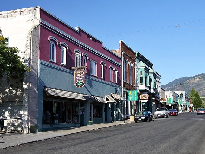 Yreka's beautifully preserved Victorian storefronts offer window shopping that won't break the bank or your walking shoes.