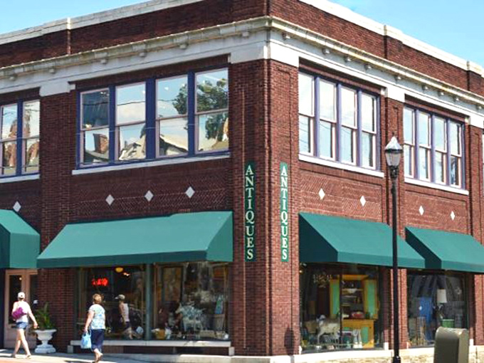 Green awnings and vintage charm create the perfect backdrop for serious treasure hunting in Pennsylvania.