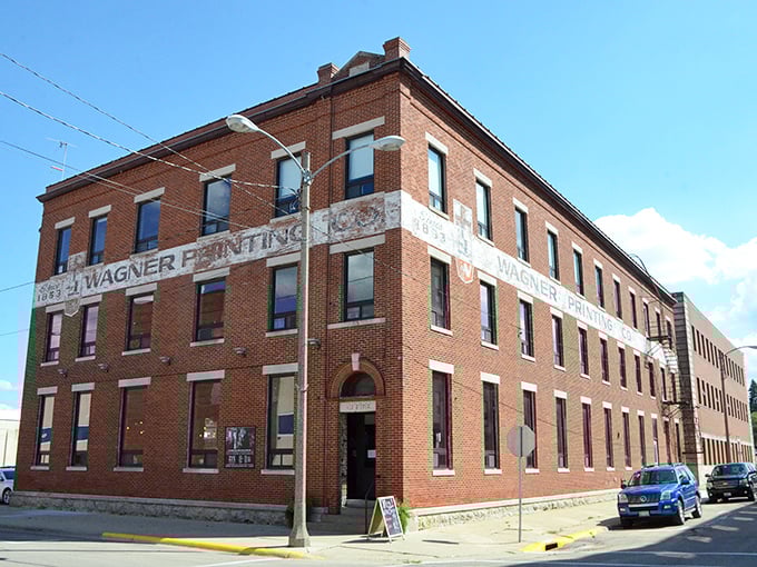 This sturdy corner building stands like a slow-cooked stew—unfussy, filling, and built to last.