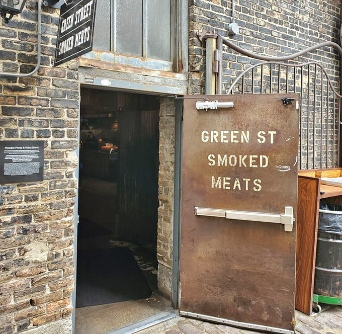 That heavy metal door at Green Street isn't just for show—it's keeping all that magnificent smoky aroma from escaping into the wild.