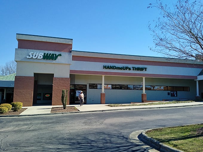 This unassuming strip mall location hides a treasure trove bigger than your grandmother's attic dreams.