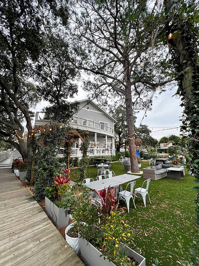 Dappled sunlight, ancient oaks, and the promise of fresh seafood – Old Florida Fish House nails the coastal vibe.