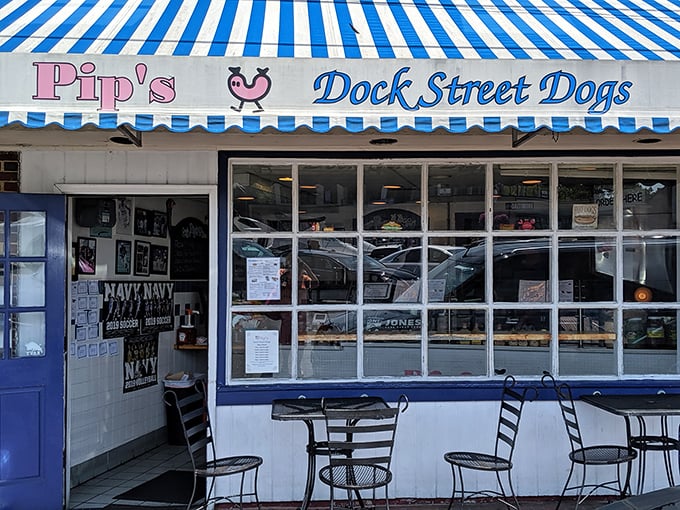 Where sailors and tourists alike dock for a quick bite – Pip's Dock Street Dogs lives up to its nautical name.