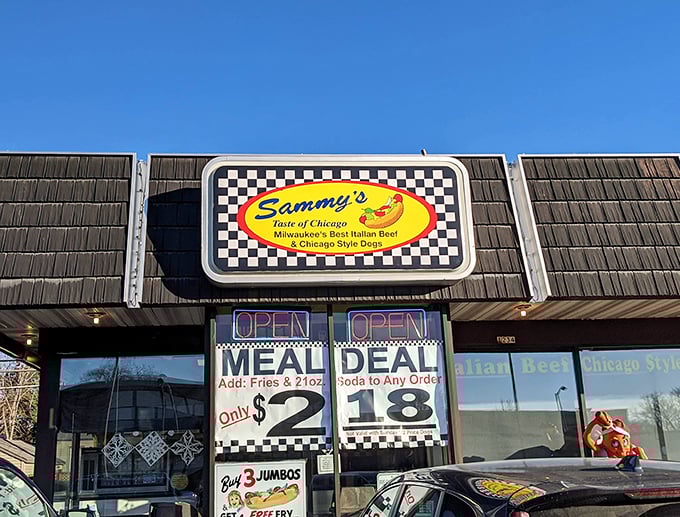 This West Allis gem proves good things come to those who wait. 