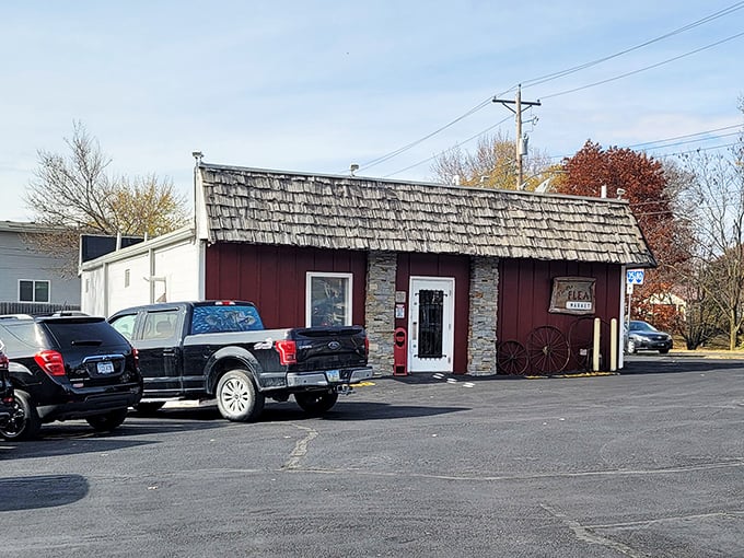 Classic Americana meets modern treasure hunting – where wagon wheels still tell the best stories.