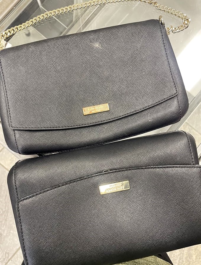 Designer dreams without designer nightmares for your wallet. These Kate Spade lookalikes bring luxury vibes at thrift store prices. 