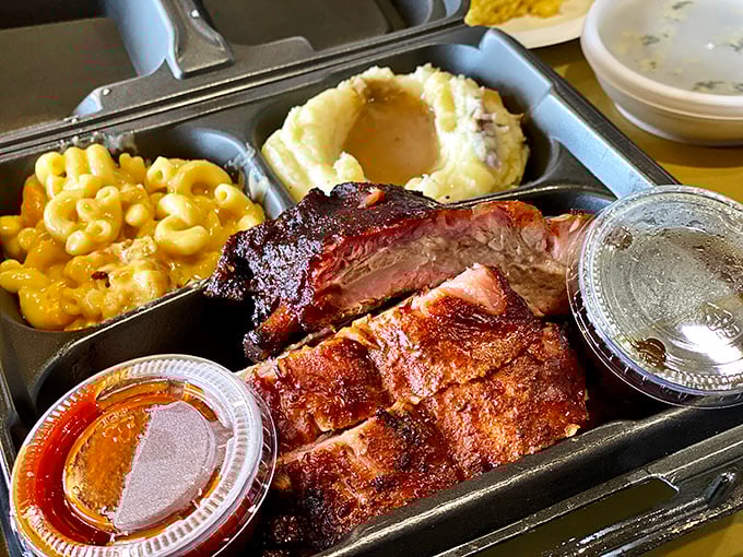 This brisket tray could double as a still life painting, if paintings made your mouth water uncontrollably.
