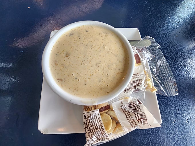 The holy grail of comfort food – a creamy bowl of clam chowder that's worth crossing state lines for, served with crackers for essential dunking.