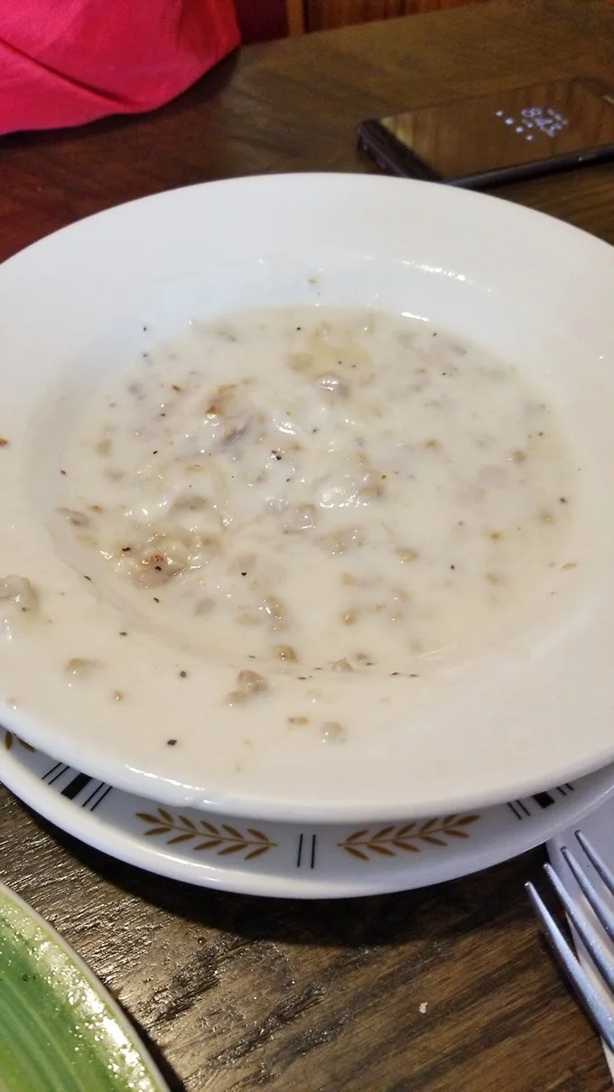 Behold the star attraction—creamy clam chowder that somehow transports you to a New England coastline while keeping you firmly in Ohio.