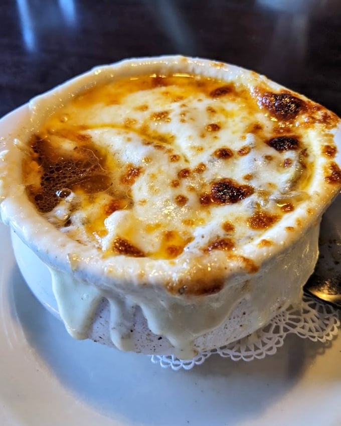 Behold the cheese pull that launched a thousand road trips – this is what soup dreams are made of.