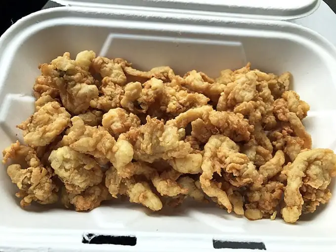 Golden, crispy, and utterly irresistible—these whole belly clams are why people drive across state lines with a gleam in their eye.