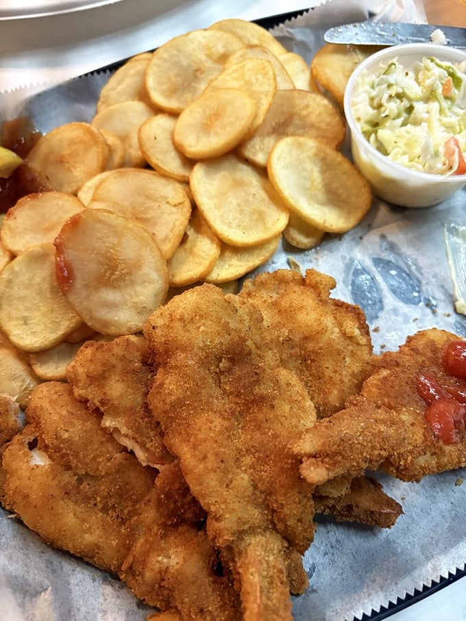 Golden perfection achieved: these fried strips prove that sometimes simple preparation yields extraordinary results.