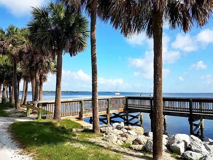 Palm-lined boardwalks and waterfront benches—where watching the sunset costs nothing but delivers priceless moments of tranquility.