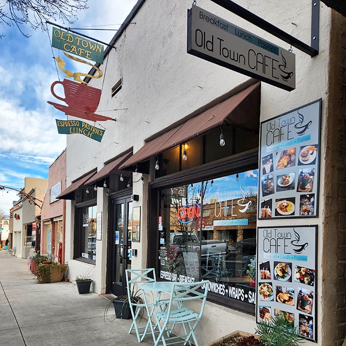 The Old Town Cafe serves up that increasingly rare combination—affordable comfort food with a side of genuine local conversation.