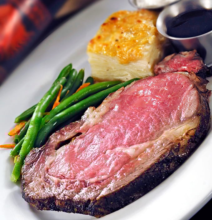 Behold the prime rib that's achieved legendary status among Arizona's most discerning carnivores.