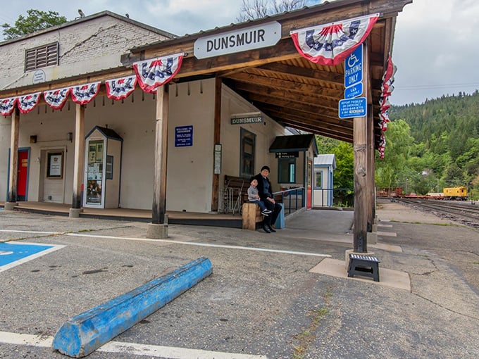 Waiting for the Coast Starlight at Dunsmuir Station feels like time travel—minus the paradoxes and with significantly better benches.