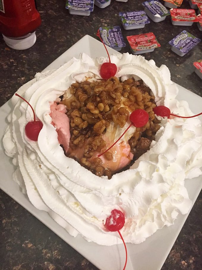 Not just a waffle sundae – it's an architectural masterpiece where ice cream, whipped cream, and walnuts achieve perfect harmony.