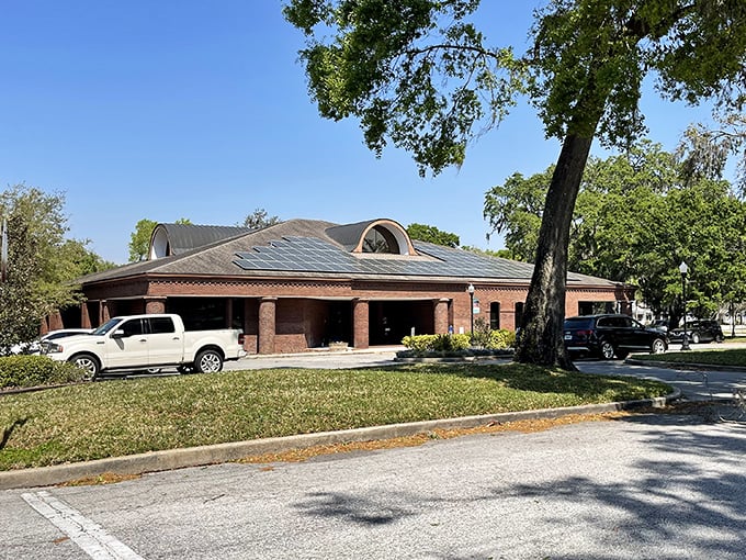 Brick and purpose define this municipal building. In a world of cookie-cutter city halls, Bartow keeps it classically Florida with practical elegance.