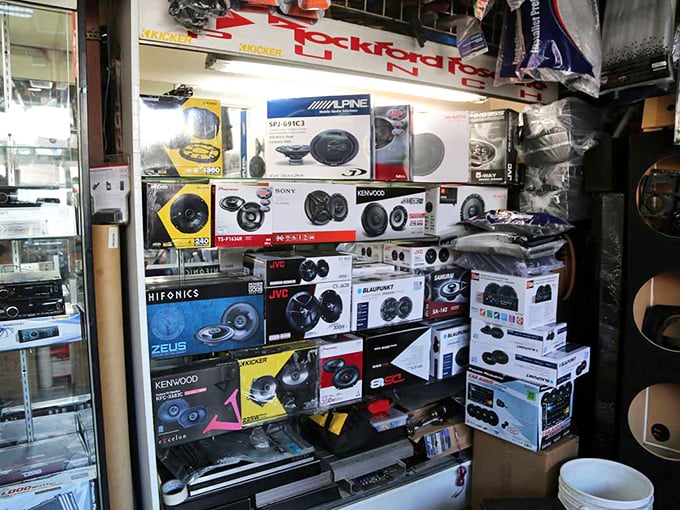 Audio nirvana for car enthusiasts and home DJs alike. These speakers don't just play music—they transform ordinary drives into rolling concerts.