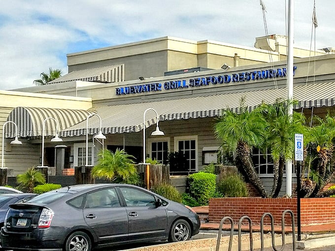 Nautical charm meets neighborhood comfort in this Phoenix seafood sanctuary.