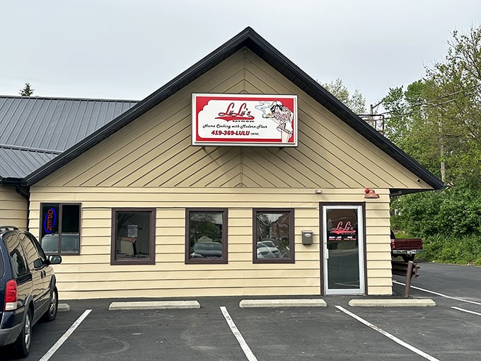 Lulu's unassuming exterior hides culinary magic inside – like finding a treasure chest disguised as a shoebox.