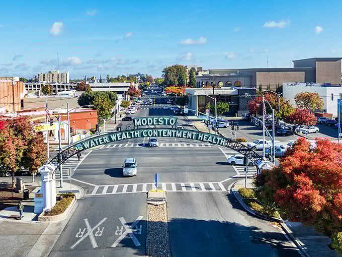 Modesto's famous arch welcomes you like an old friend - "Water, Wealth, Contentment, Health" never looked so inviting.