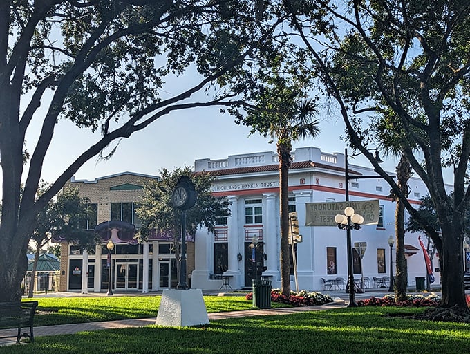 Sebring's historic district looks like a movie set where modern life moves at a deliciously unhurried pace.