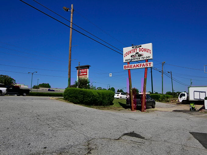 That red and blue trim whispers "classic American comfort food" louder than any billboard.