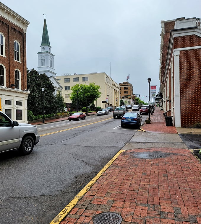 Tree-lined streets frame historic buildings where every brick seems to whisper old Tennessee tales.