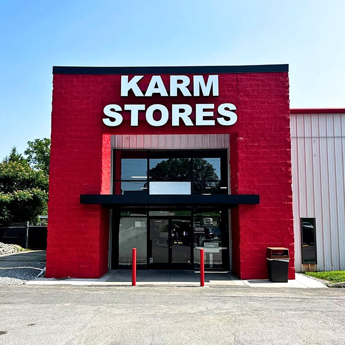 That distinctive red storefront has become a Knoxville landmark for savvy shoppers everywhere.