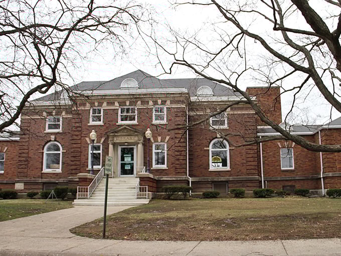 This Mount Vernon library doesn't just hold stories—it is one. Those symmetrical windows stare out like wise eyes that have watched generations come and go.