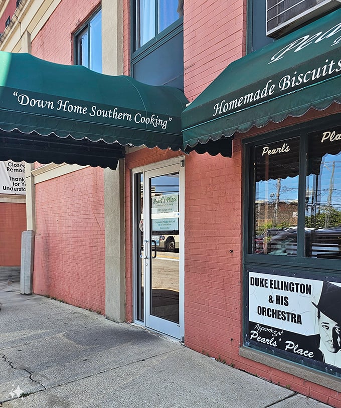 Don't judge this book by its cover – inside lies some of Chicago's best comfort food.
