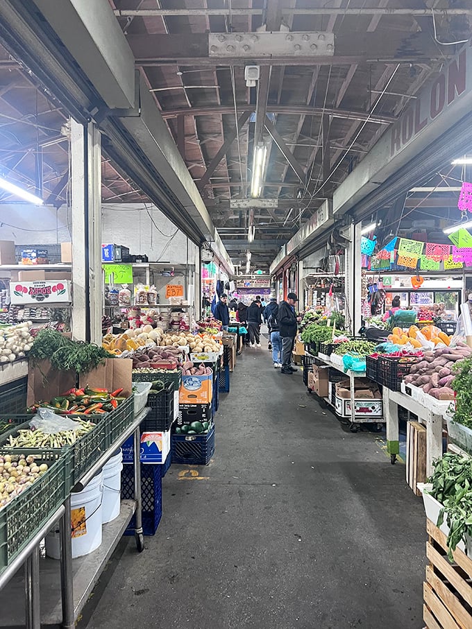Fresh produce displays that would make your local supermarket jealous, with prices that'll make you suspicious.