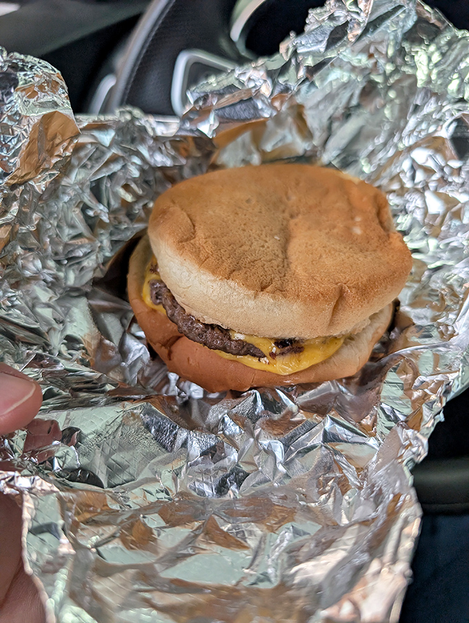 The cheeseburger – humanity's greatest invention after fire and the wheel. Jolly's version reminds us why this classic became a classic in the first place.