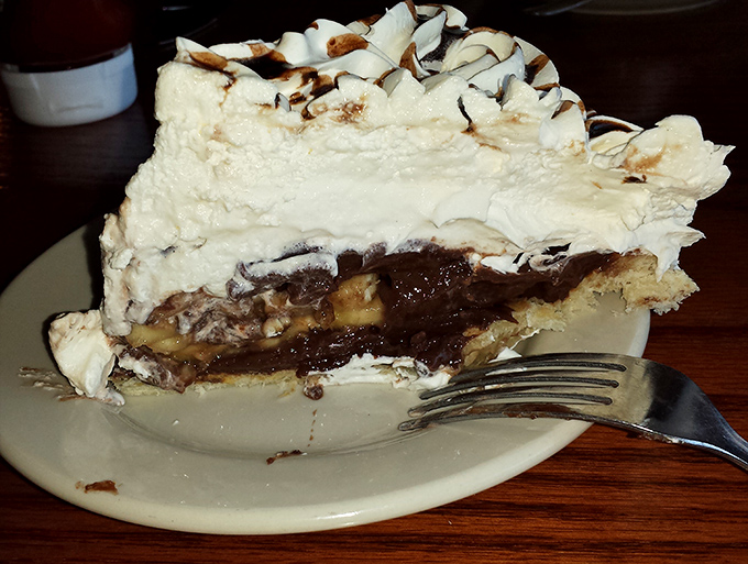 Chocolate and banana unite in this cream pie masterpiece – proof that some relationships are simply meant to be.