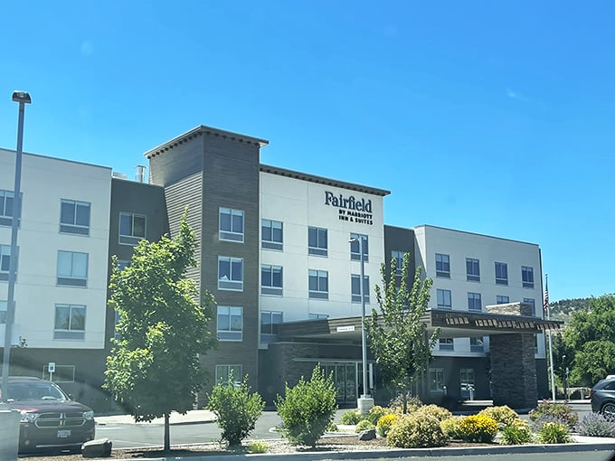 Modern comfort meets small-town prices at Klamath Falls' newer accommodations. After a day of exploring, your wallet won't be the only thing resting easy.