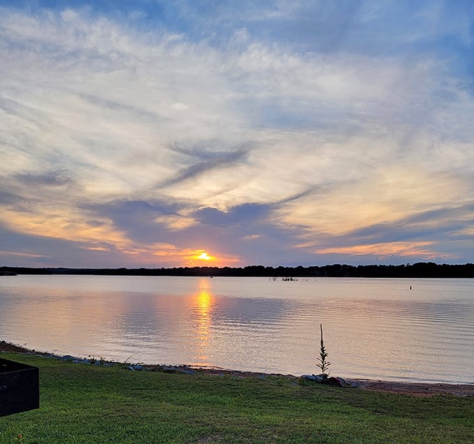 Sunset over Lake Hartwell paints the sky in colors that would make Bob Ross reach for his brushes.