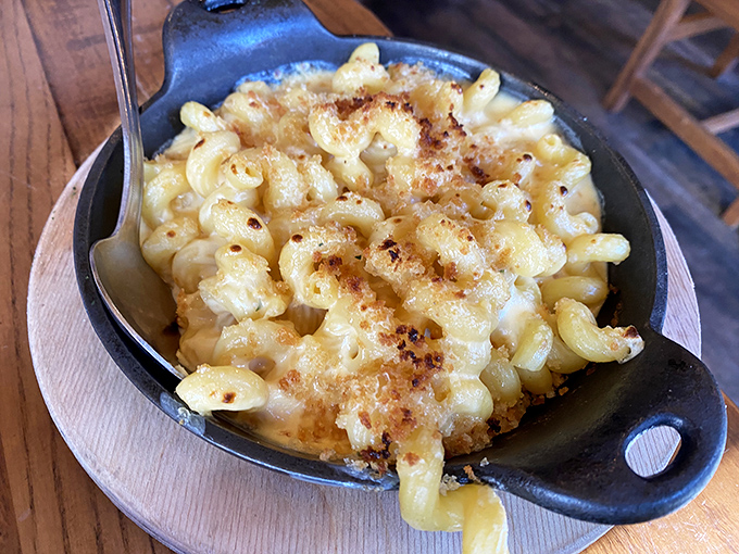 Mac and cheese so perfectly golden and bubbling, it deserves its own Instagram account and possibly a small cult following.