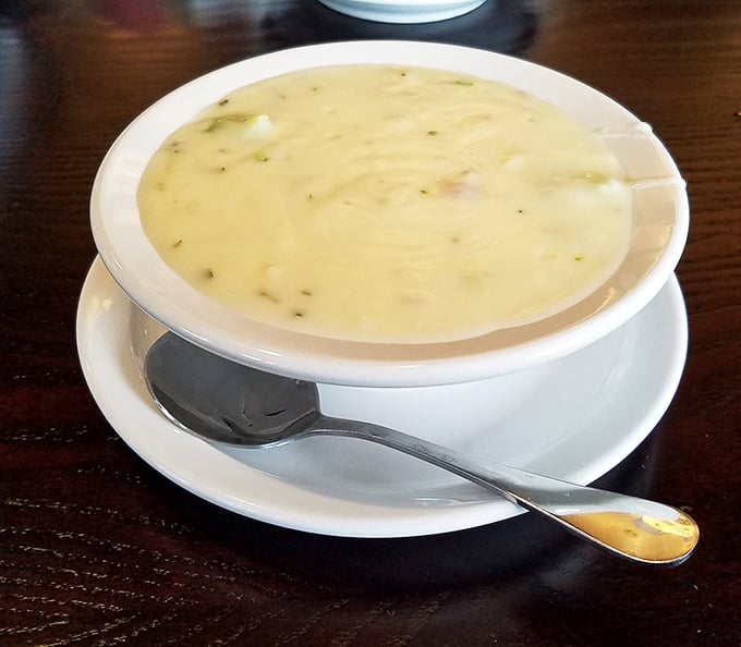 Clam chowder so creamy it could make New England jealous. The kind of soup that makes you wish for rainy days.